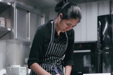 6 Chef Wanita Indonesia, Jago Masak dan Berprestasi!