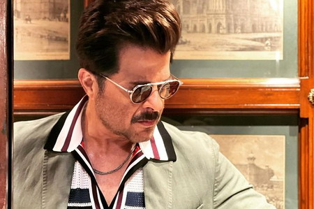 12 Aktor Bollywood usia 50 Tahun yang Tetap Gagah dan Awet Muda