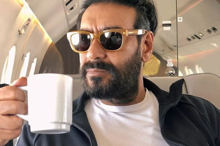 12 Aktor Bollywood usia 50 Tahun yang Tetap Gagah dan Awet Muda