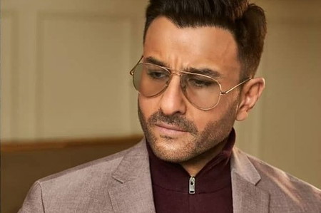 12 Aktor Bollywood usia 50 Tahun yang Tetap Gagah dan Awet Muda