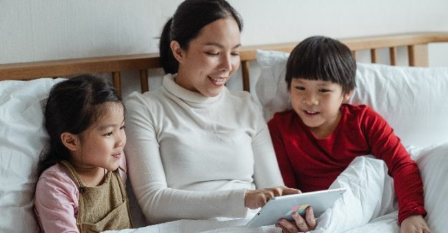 Kiat Dampingi Generasi Alpha untuk Orang Tua Milenial