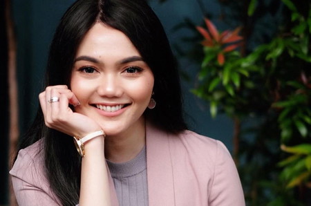 Arti Nama Rina Beserta Sifat, Karakter, dan Ide Rangkaian Namanya