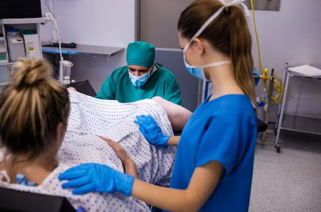 Baby Crowning: Pengertian dan Tips Menghadapinya