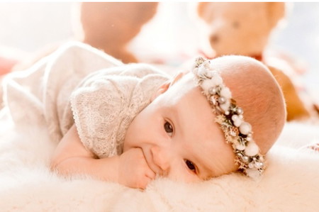 65 Nama Bayi Perempuan Kombinasi Arab dan Sansekerta