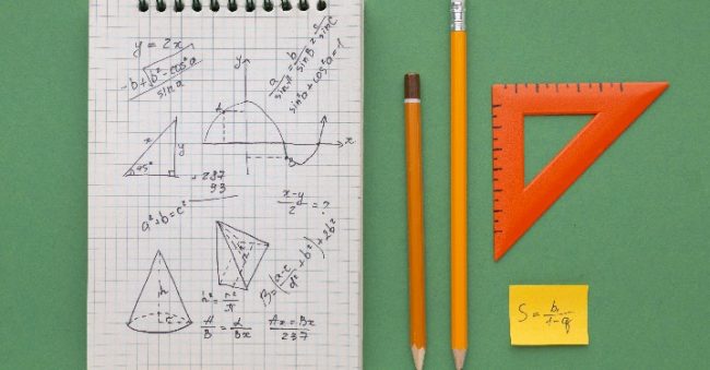 Rumus Keliling Segitiga Sama Kaki, Contoh Soal, dan Cara Menghitung