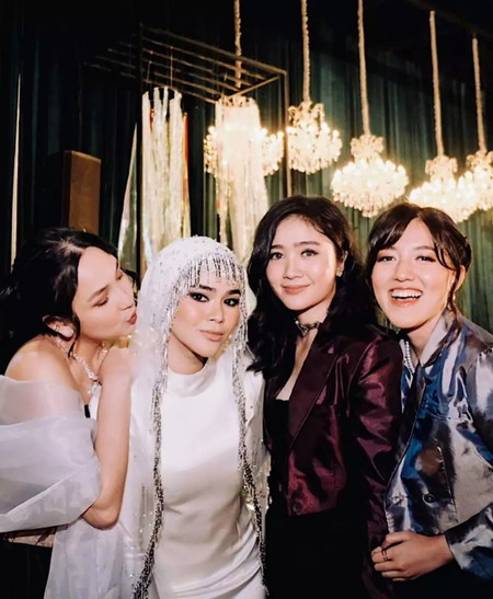 7 Transformasi Member Blink Dulu dan Kini, Ada yang Sudah Jadi Ibu