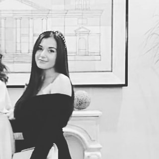 6 Potret Anisha Isa Kalebic, Kekasih Pangeran Mateen yang Pandai Bisnis