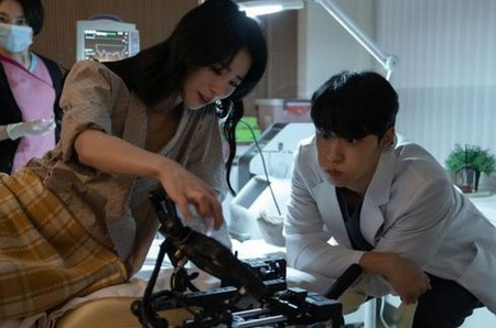 Profil Lee Do Hyun dan Fakta Menarik Sang Bintang 'Exuma'