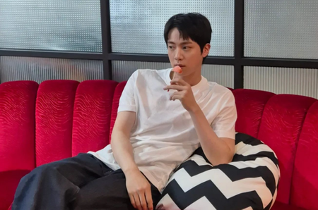 Profil dan Fakta Menarik Jin BTS yang Sudah Selesai Wamil