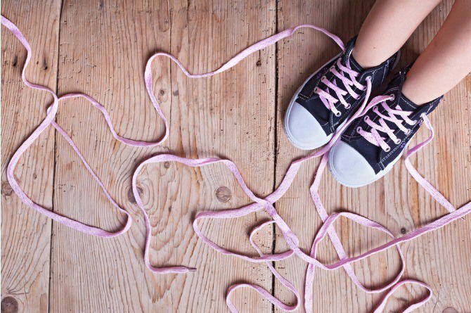 Genius Way To Teach Your Kids To Tie Their Shoe Laces