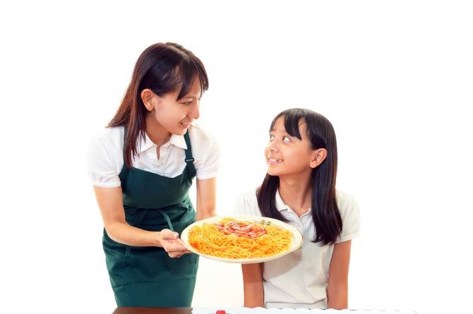 Celebrity Jaclyn Victor Believes In Managing Her Children Without A Helper