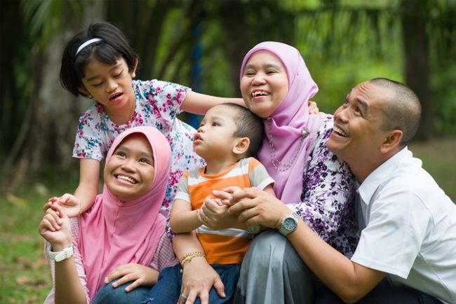 Peranan Ayah Dalam Keluarga: Beri Tauladan Baik Pada Anak-Anak Peranan Ayah Dalam Keluarga: Beri Tauladan Baik Pada Anak-Anak