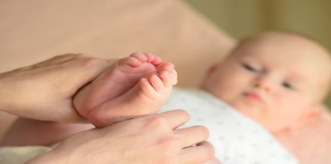 Milestone Bayi 2 Bulan: Mereka Sepatutnya Dah Boleh Angkat Kepala!