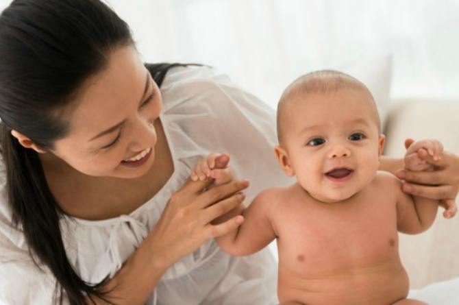 Bermain Dengan Bayi Baru Lahir 6 Cara Untuk Bermain Dengan Mereka