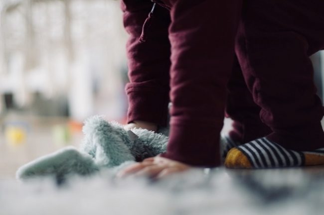 Bayi Belajar Berdiri, Bila Waktu Yang Tepat Dan Bila Perlu Risau?