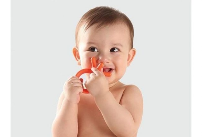 Baby Teether: 5 Baby Teether Terbaik Untuk Perkembangan Si Manja