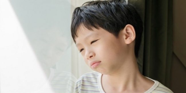 Gangguan Tic Buat Anak Kenyit Mata, Buat Bunyi Pelik Tanpa Sedar