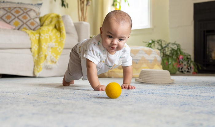 Bayi Merangkak Berapa Bulan, Kenali 5 Gaya Merangkak Anak