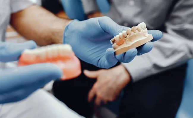 Gigi Rongak Atau Kehilangan Gigi Kekal Menjejaskan Fungsi Mulut